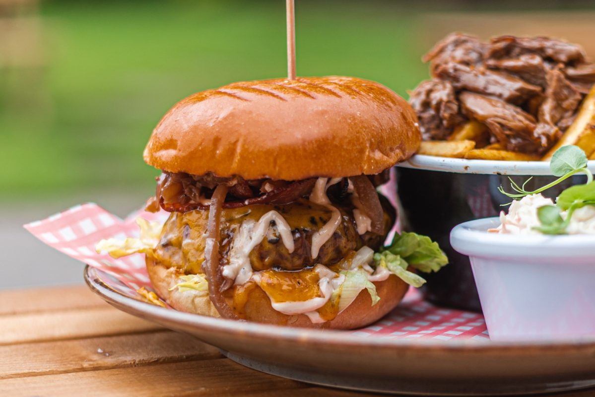 Junction One | Outdoor Dining in Tipperary | Ballykisteen Hotel